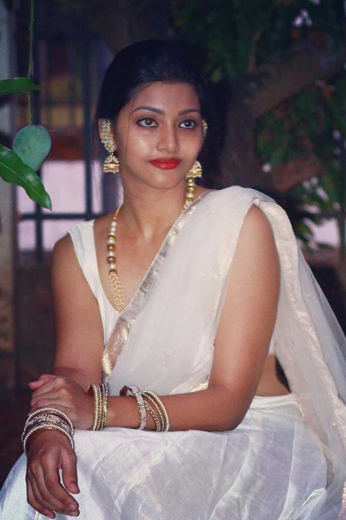 Actress ‘Thananya’ – Photo Gallery - Suryan FM