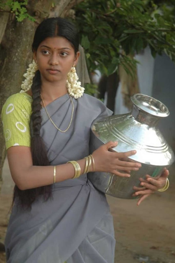 Actress ‘Thananya’ – Photo Gallery - Suryan FM