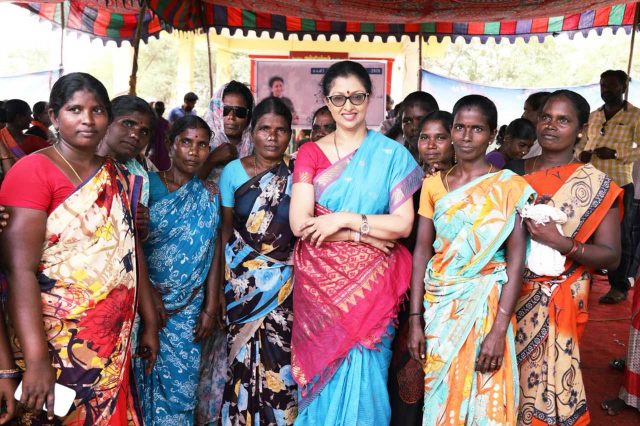 Actress Gautami – Photo Gallery - Suryan FM