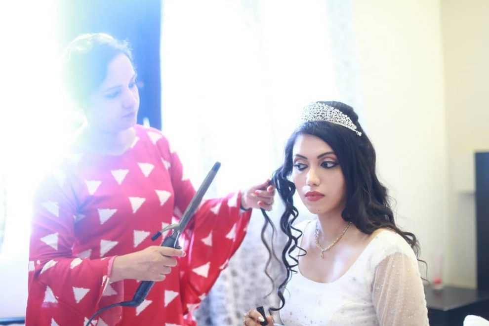 Kollywood Costume Designer ‘Joy Crizildaa’ Betrothal & Wedding Pics ...
