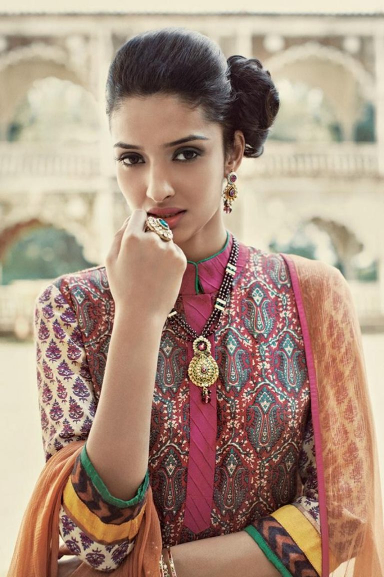Dayana Erappa- Photo Gallery - Suryan FM
