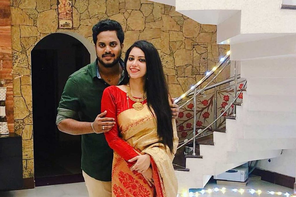 Kollywood Costume Designer ‘Joy Crizildaa’ Betrothal & Wedding Pics ...