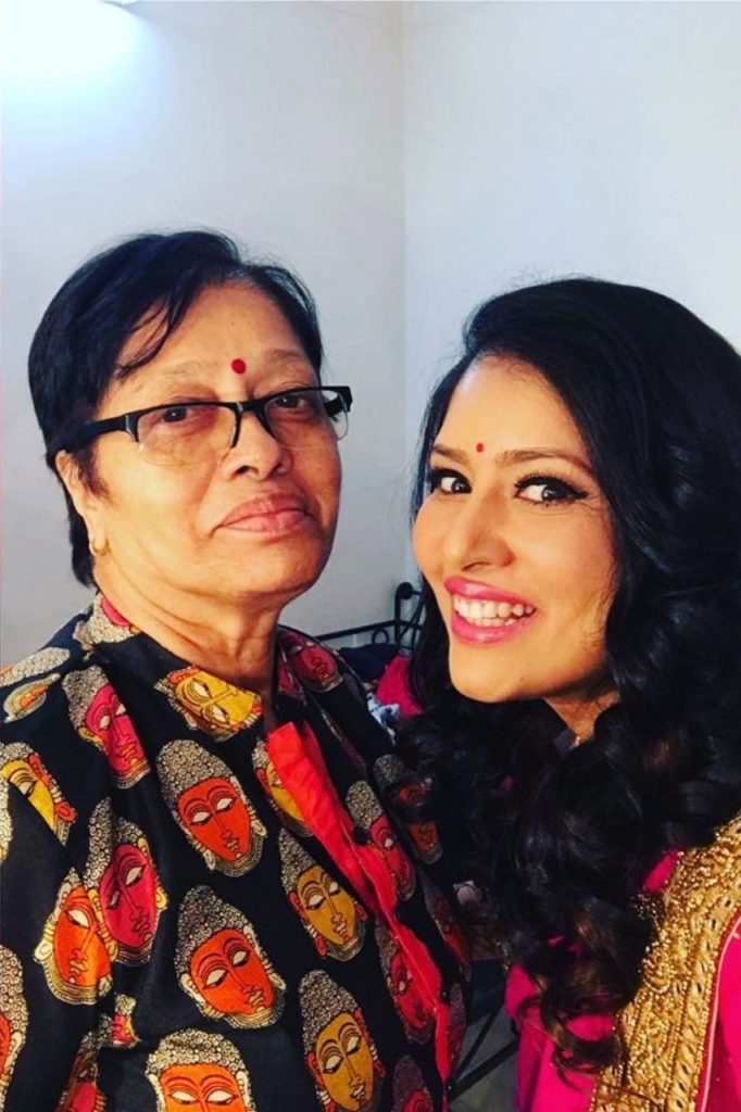 Actress Sangavi – Family stills - Suryan FM