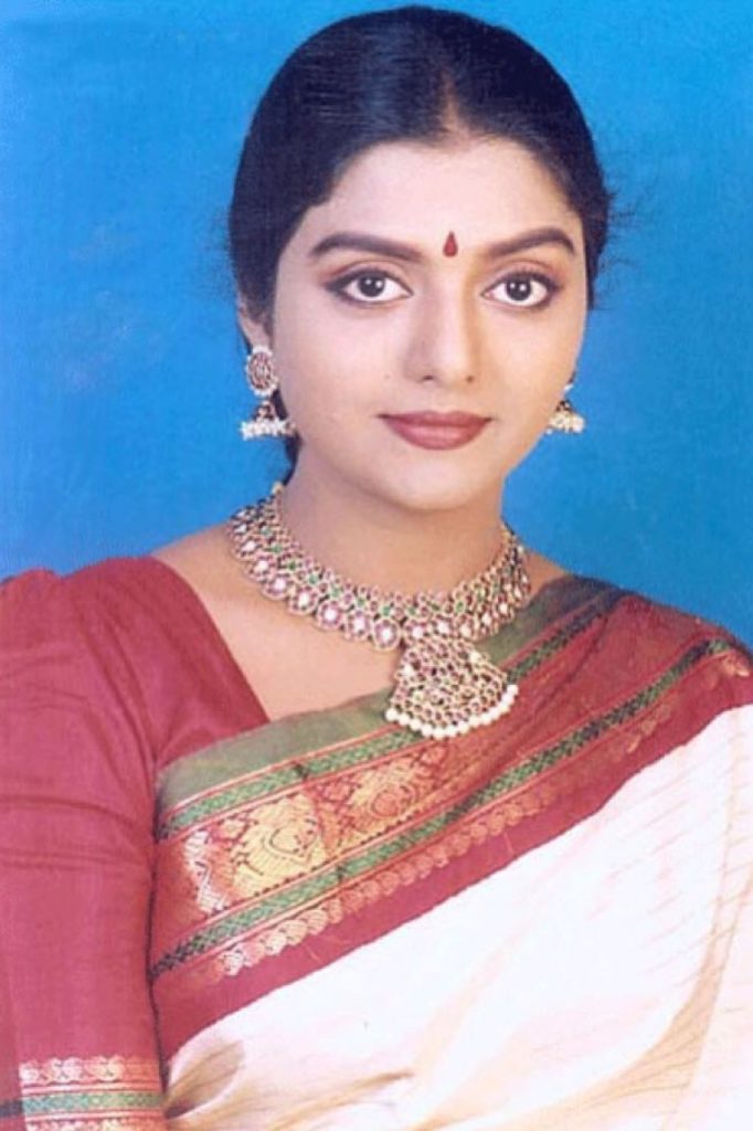 Actress Banupriya- Photo Gallery - Suryan FM