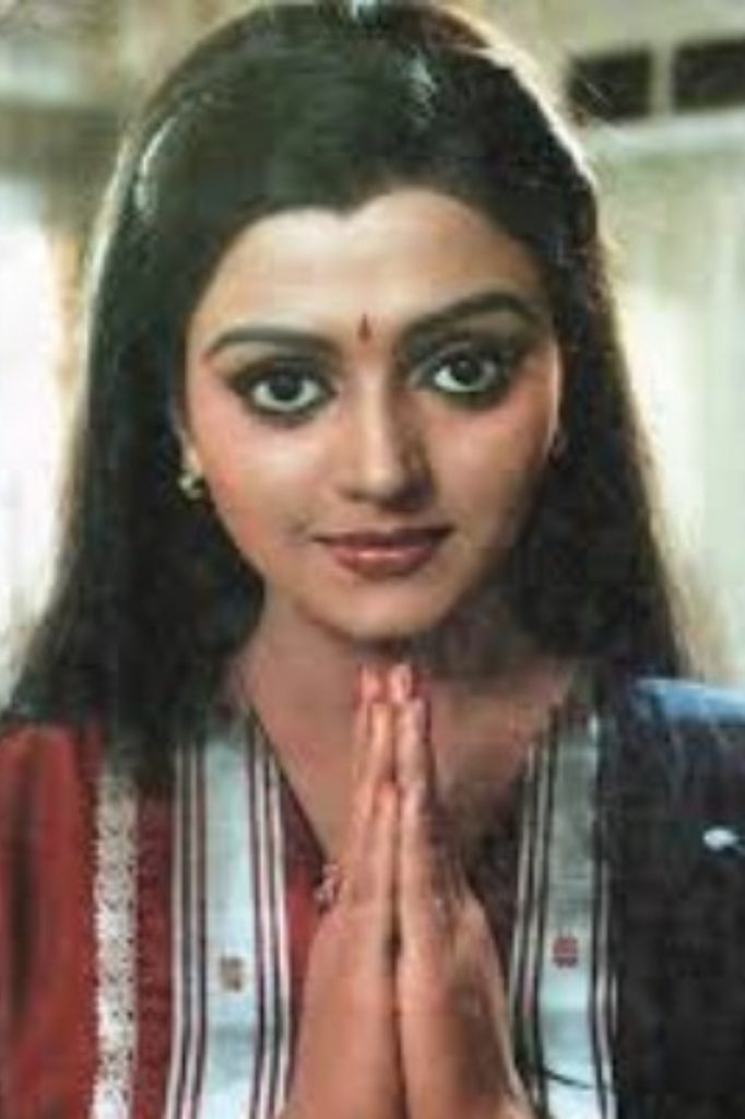 Actress Banupriya- Photo Gallery - Suryan FM