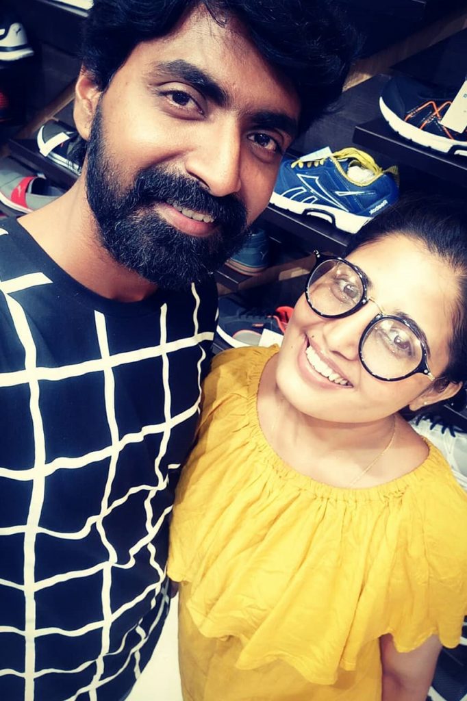 Prajin and Sandra Amy – Family stills - Suryan FM