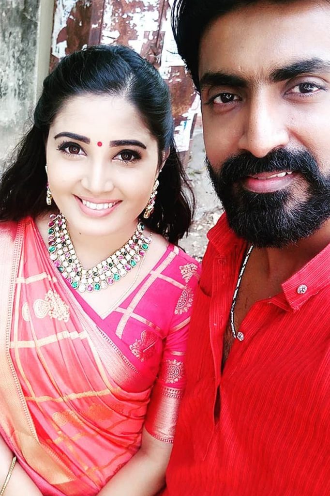 Prajin and Sandra Amy – Family stills - Suryan FM