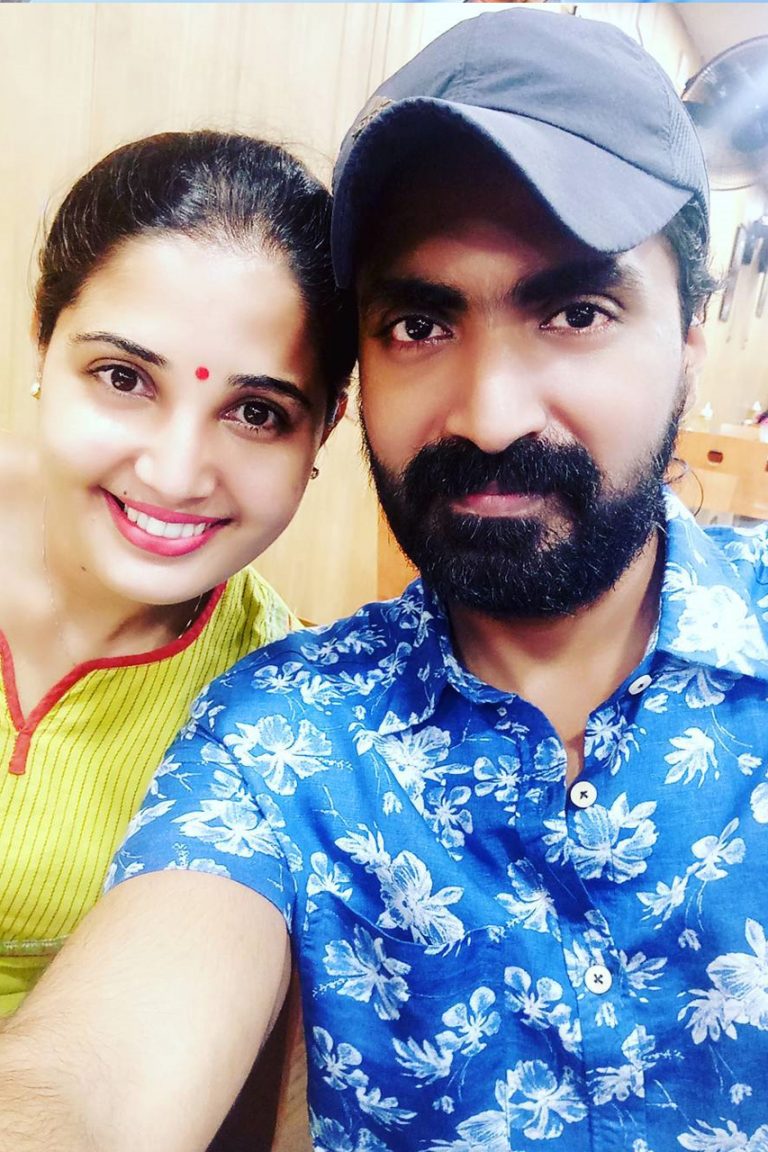 Prajin and Sandra Amy – Family stills - Suryan FM