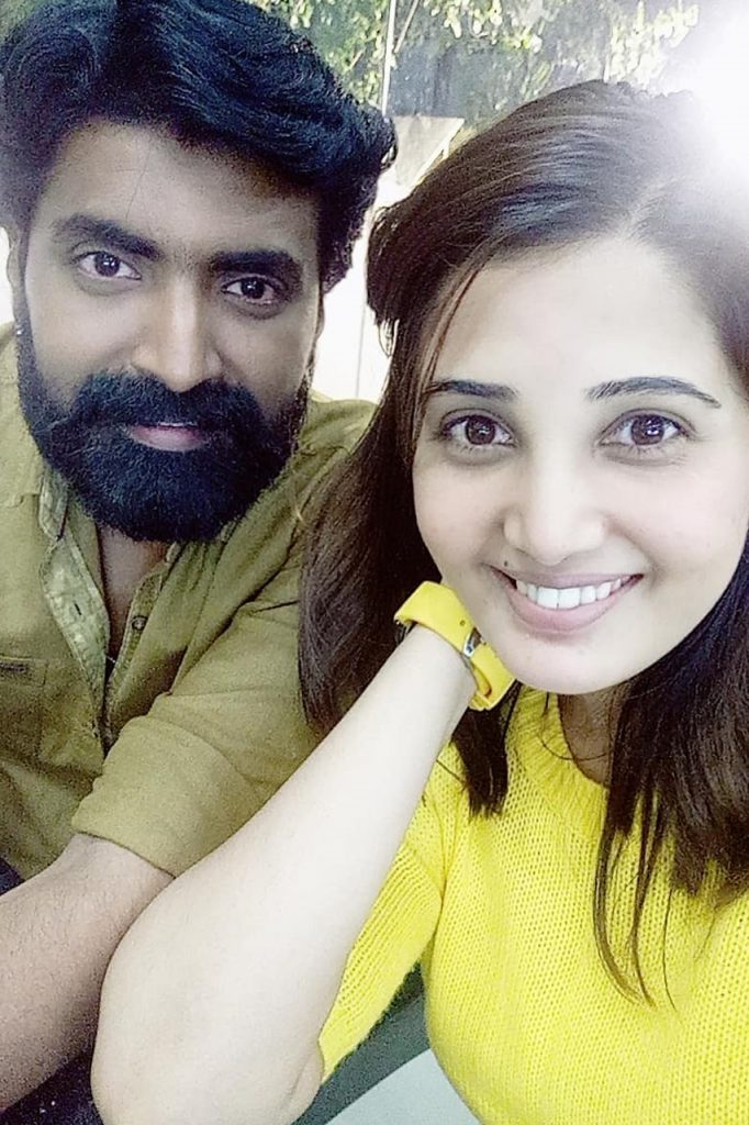 Prajin and Sandra Amy – Family stills - Suryan FM