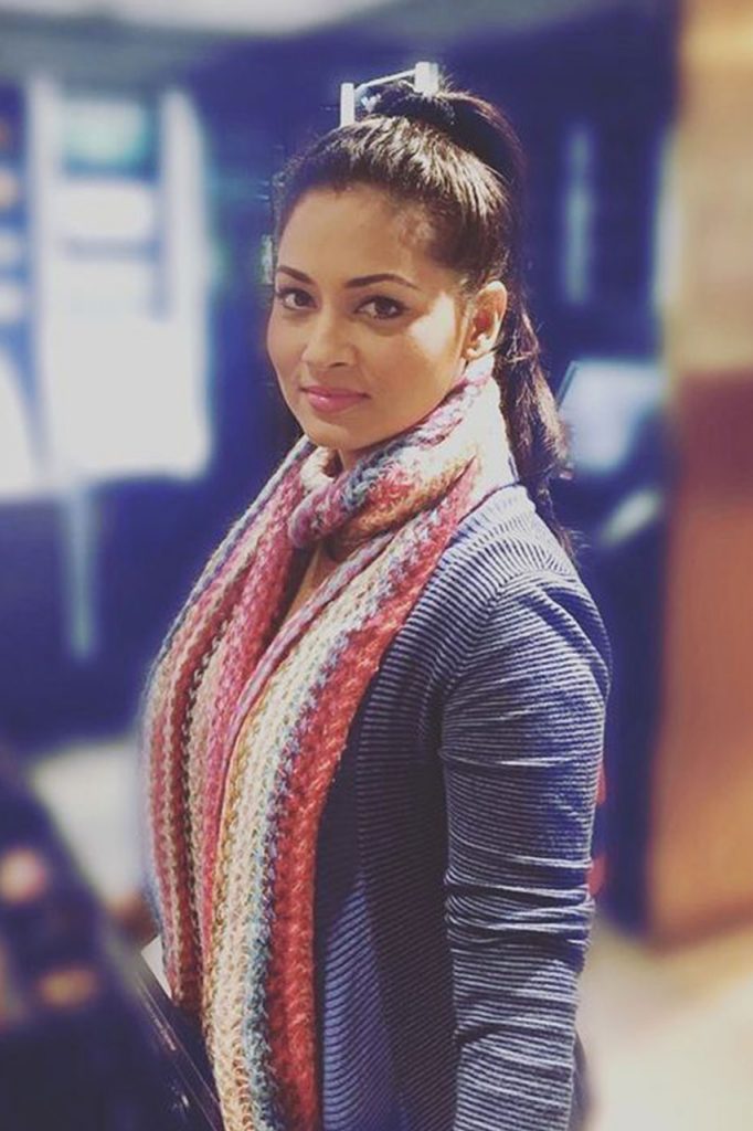 Actress Pooja- Photo Gallery - Suryan FM