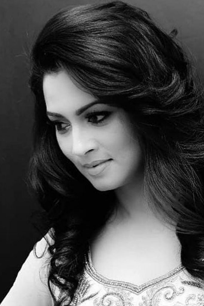 Actress Pooja- Photo Gallery - Suryan FM