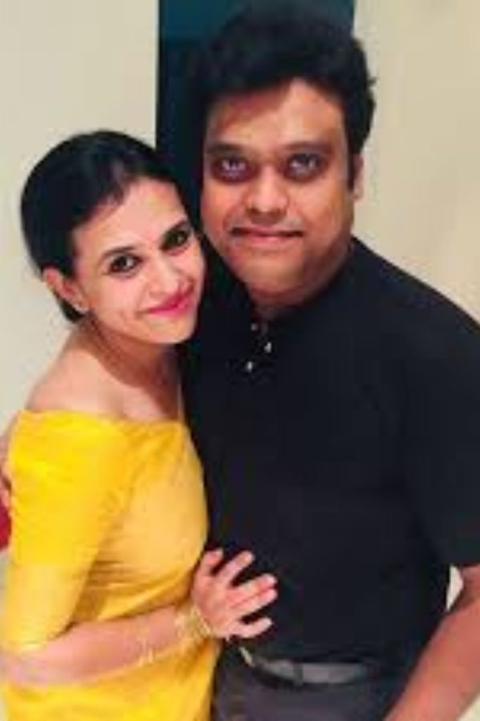 Harris Jayaraj- Family Stills - Suryan FM