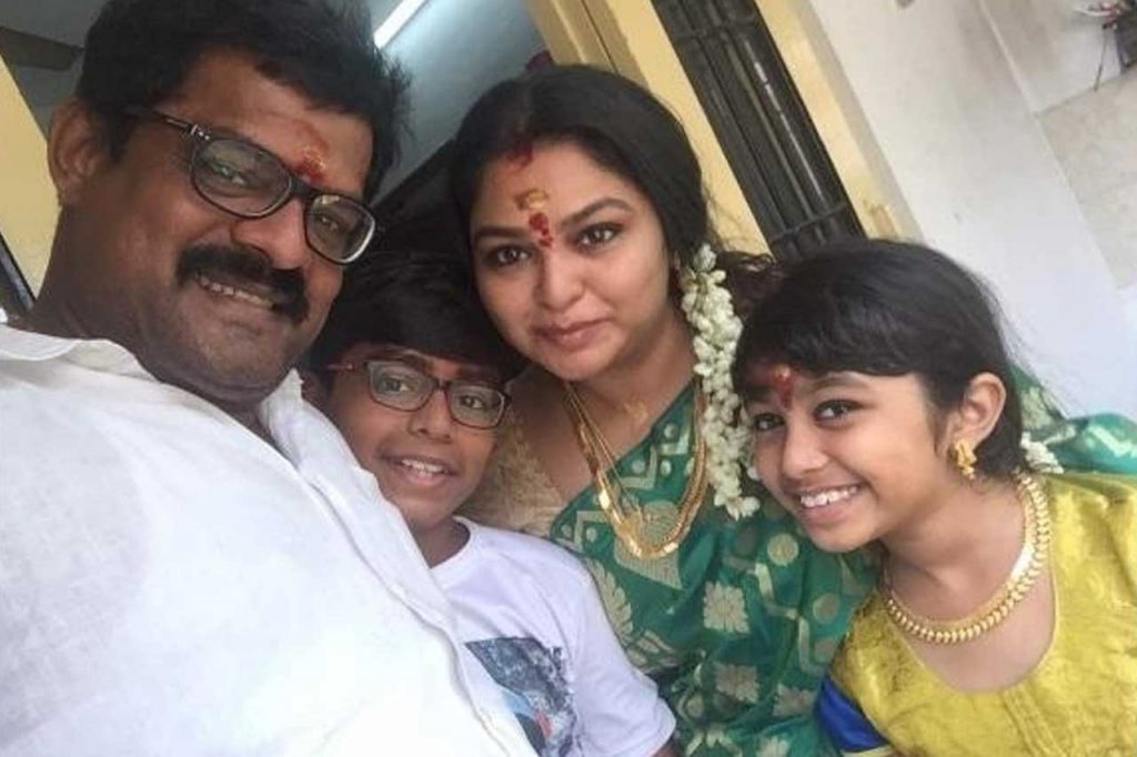 Bose Venkat & Sonia – Family Stills - Suryan FM