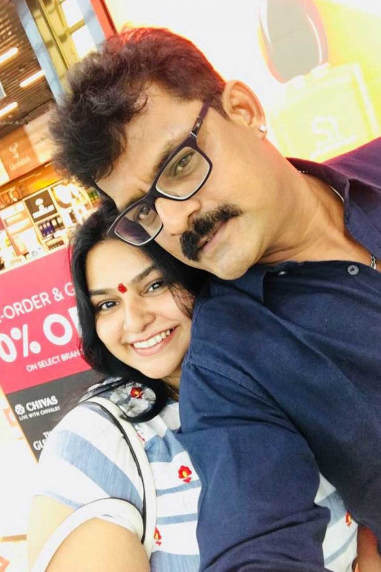 Bose Venkat & Sonia – Family Stills - Suryan FM