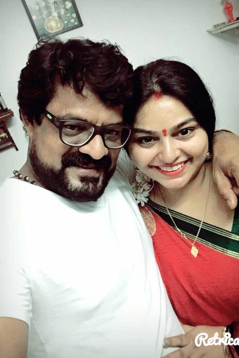 Bose Venkat & Sonia – Family Stills - Suryan FM