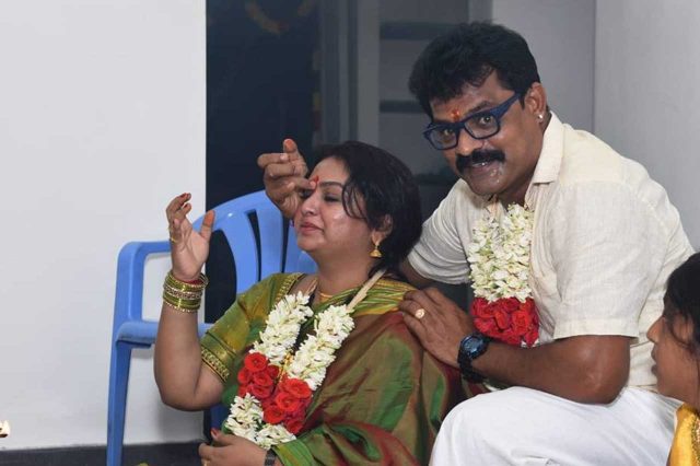 Bose Venkat & Sonia – Family Stills - Suryan FM