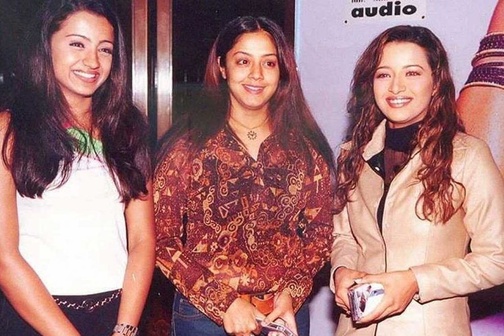 Actress Reema Sen- photo gallery - Suryan FM