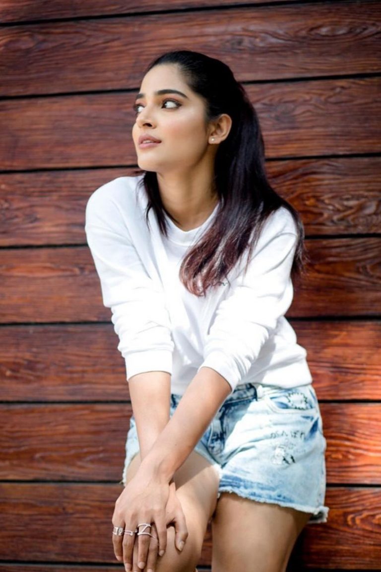 Actress Anagha – Photo Gallery - Suryan FM