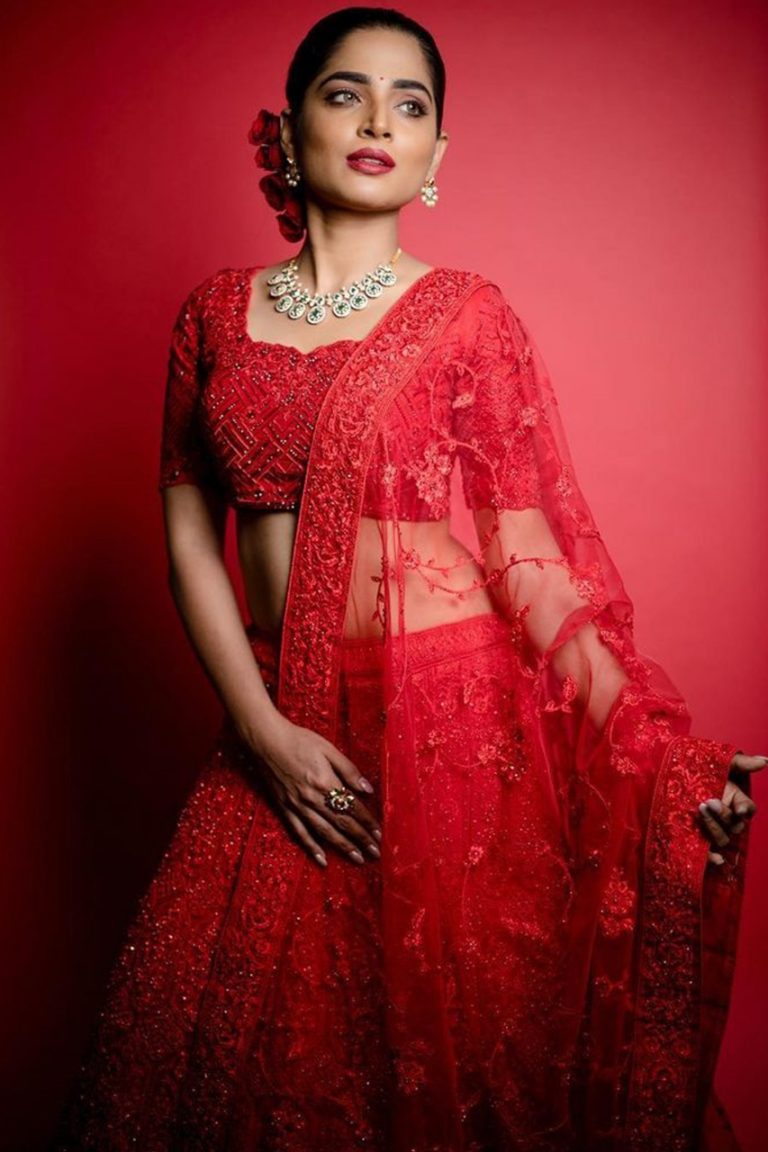 Actress Anagha – Photo Gallery - Suryan FM