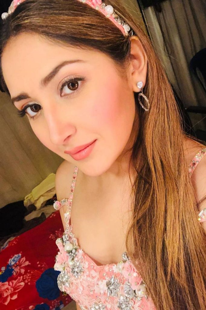 Sayyeshaa – Photo Gallery - Suryan FM