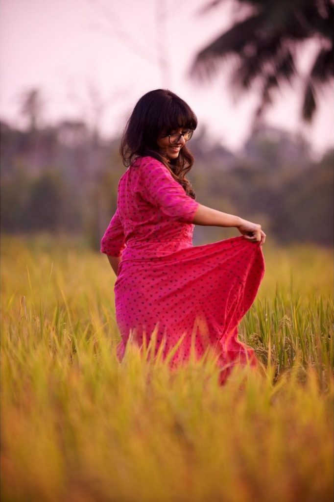 Singer Shakthisree Gopalan – Photo Gallery - Suryan FM