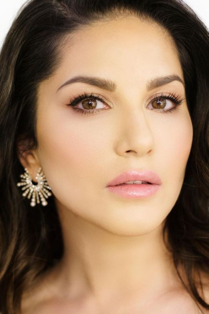 Sunny Leone – Photo Gallery - Suryan FM