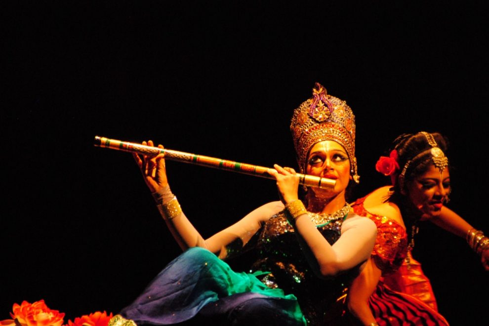 Shobana – Photo Gallery - Suryan FM