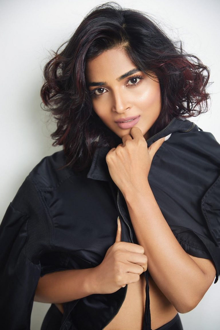 Actress Anagha – Photo Gallery - Suryan FM