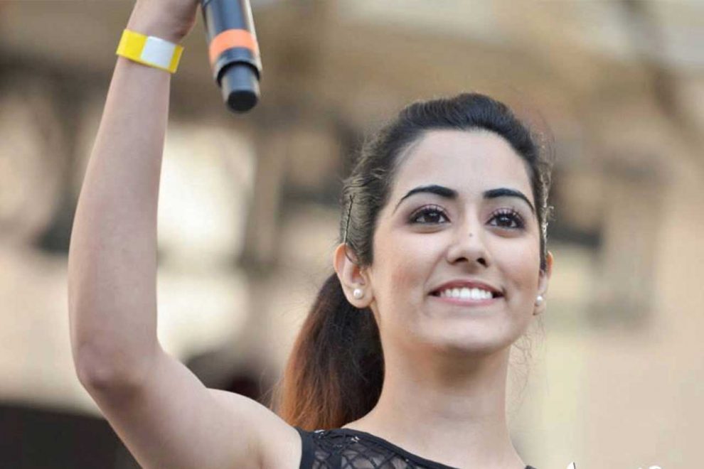 Jonita Gandhi – Photo Gallery - Suryan FM