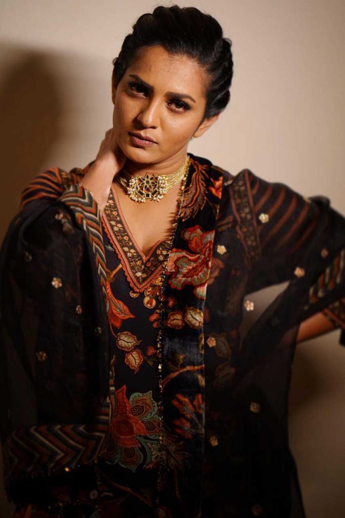 Parvathy Thiruvothu – Photo Gallery - Suryan FM