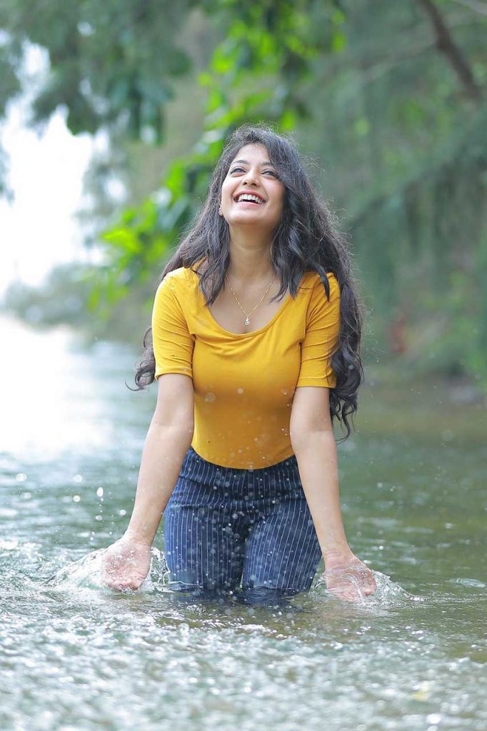 Taanakkaran fame actress ‘Anjali Nair’ – Photo Gallery - Suryan FM