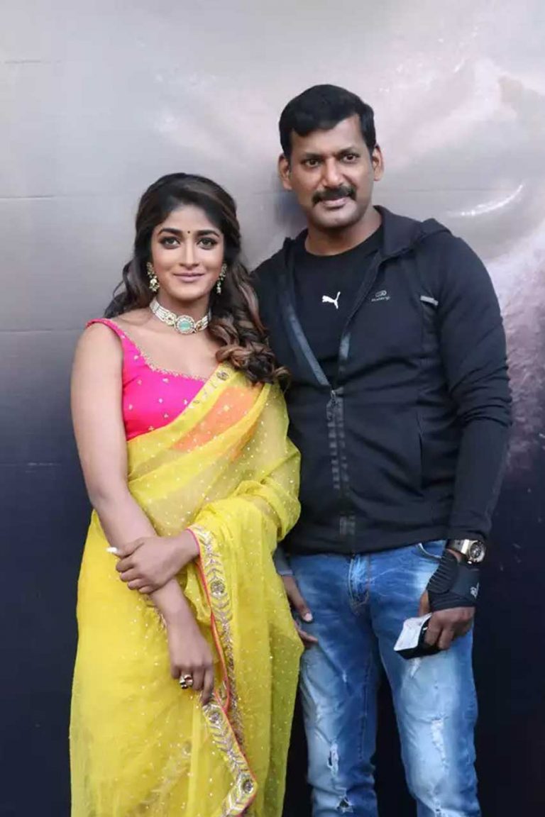 Dimple Hayathi – Photo Gallery - Suryan FM