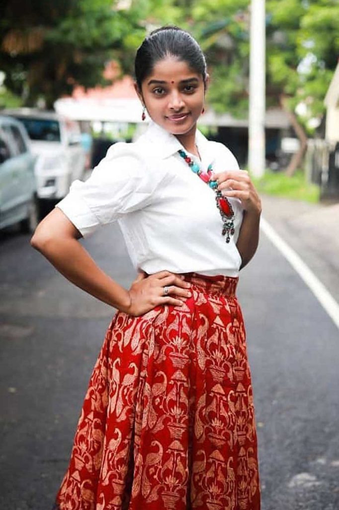 Sheela Rajkumar – Photo Gallery - Suryan FM