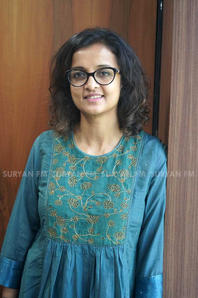 Kiruthiga Udhayanidhi – Exclusive Stills - Suryan FM