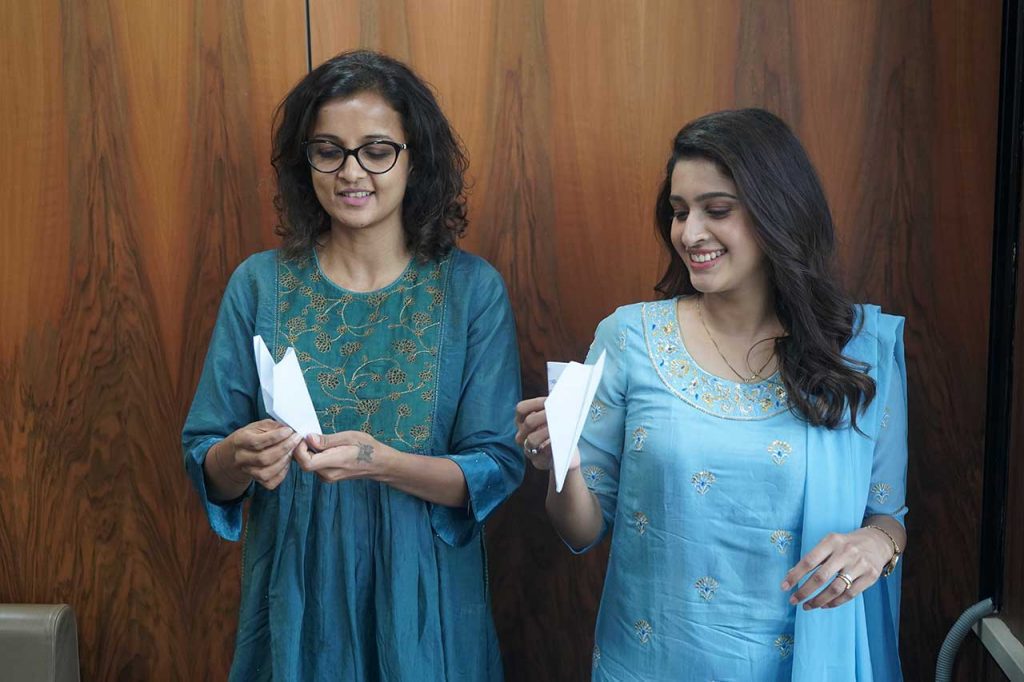 Kiruthiga Udhayanidhi – Exclusive Stills - Suryan FM