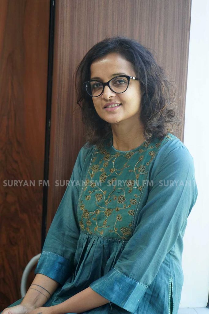 Kiruthiga Udhayanidhi – Exclusive Stills - Suryan FM