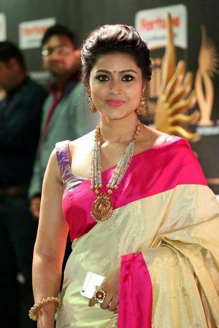 Actress Sneha – Photo Gallery - Suryan FM