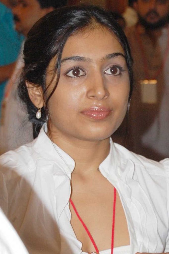 Padmapriya – Photo Gallery - Suryan FM