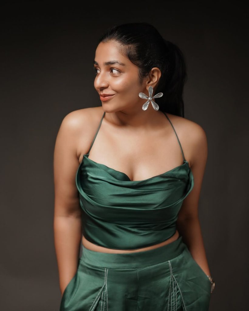 Rajisha Vijayan Stuns Fans with Her Stunning New Look – Viral Photos Inside - Suryan FM