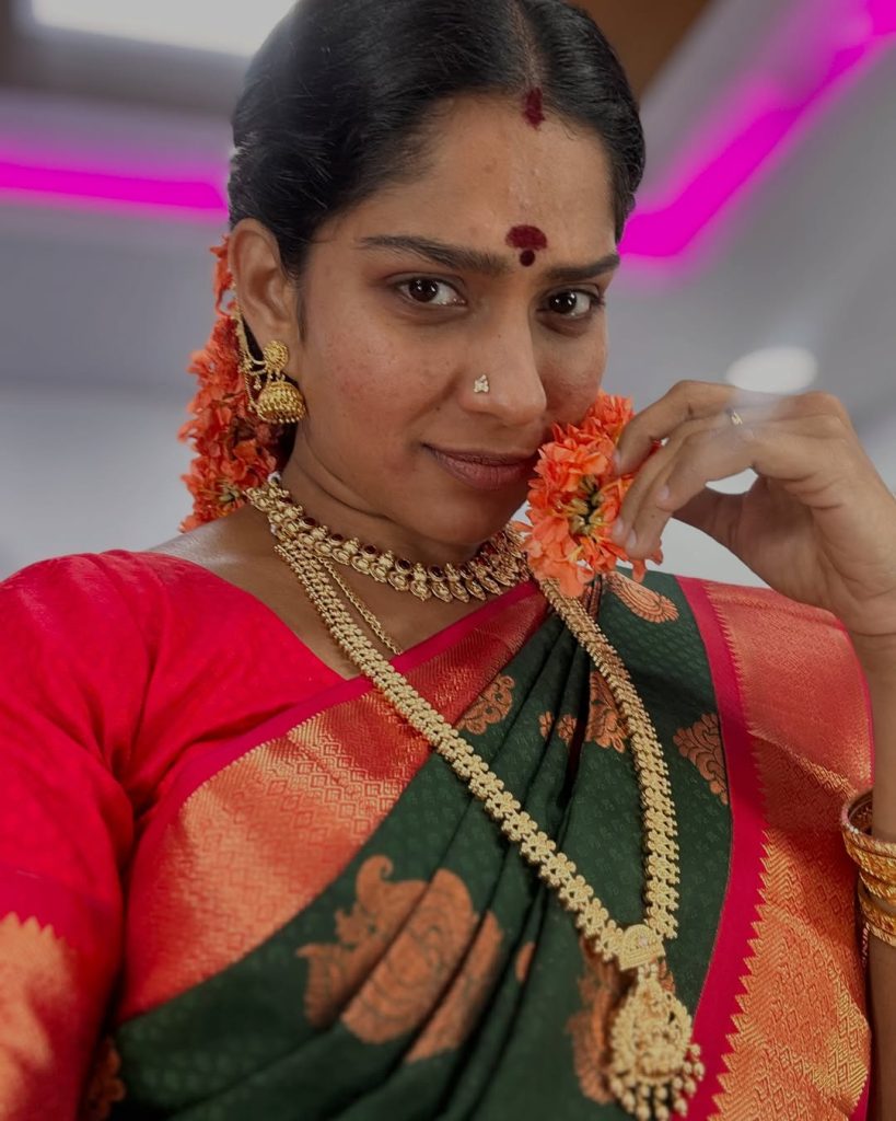 Actress Swasika Stunning Viral Photos: From Maaman to Real-Life ...